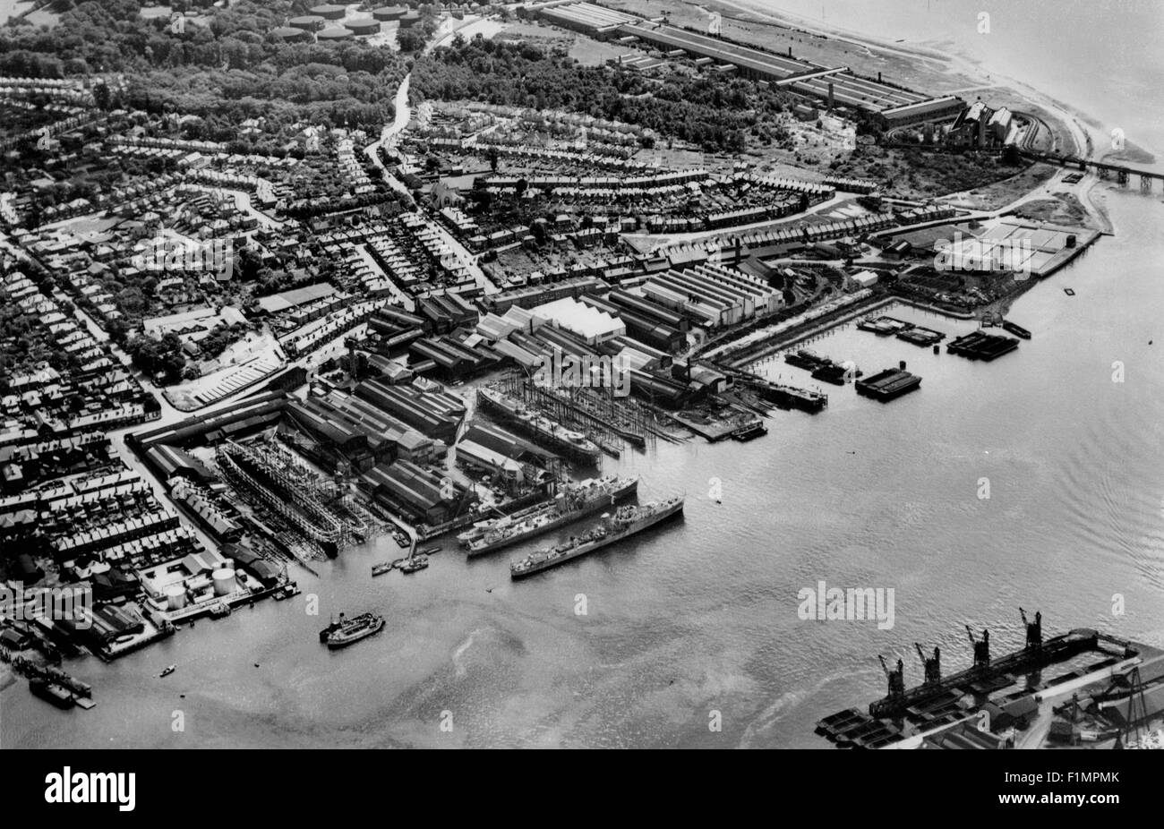 AJAXNETPHOTO. - 1930S. WOOLSTON, ENGLAND. - THORNYCROFT SHIPYARD - THE ...