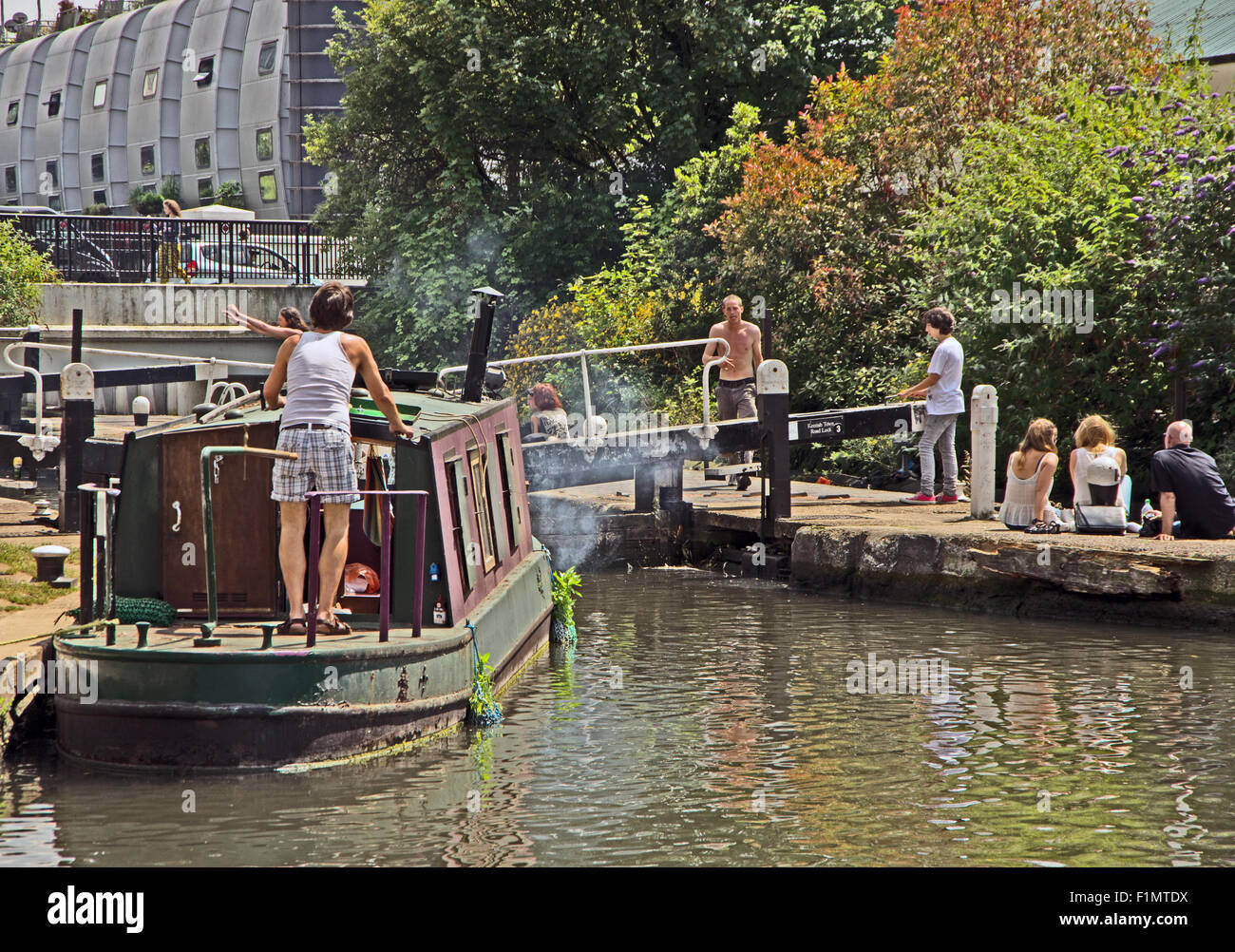 Narrow Boat, Regents Canal Kentish Town Road Lock, near Camden Market ...