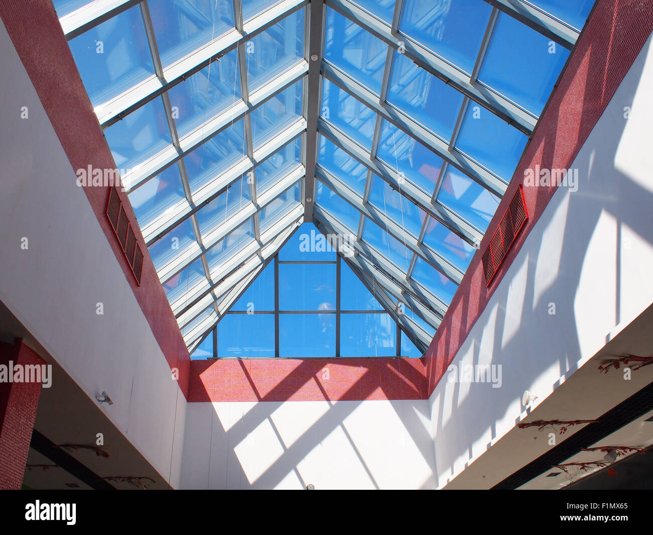 Triangular Roof Stock Photos & Triangular Roof Stock Images - Alamy