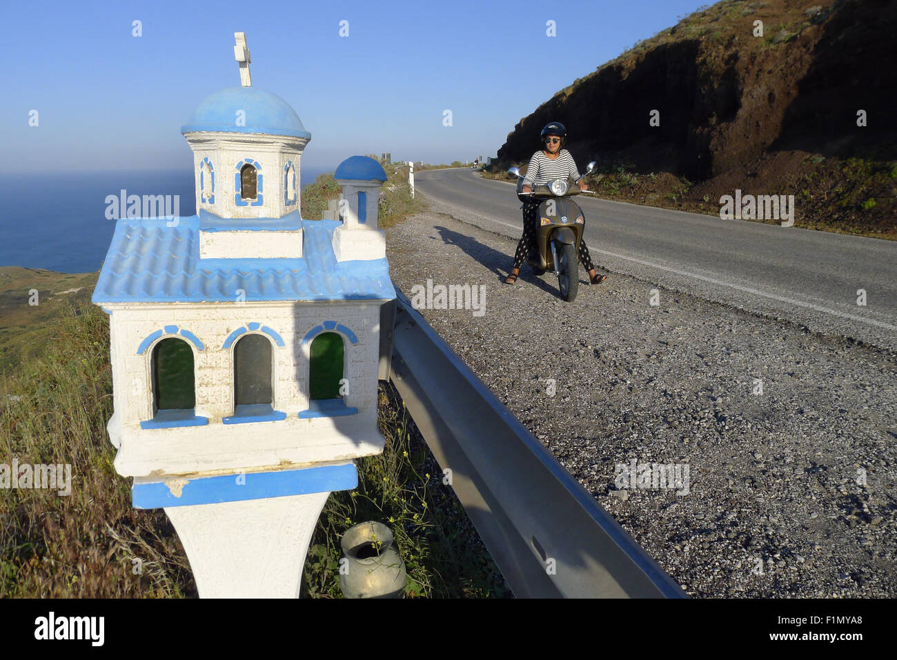 Miniature chapel along the roadside of Santorini Stock Photo - Alamy