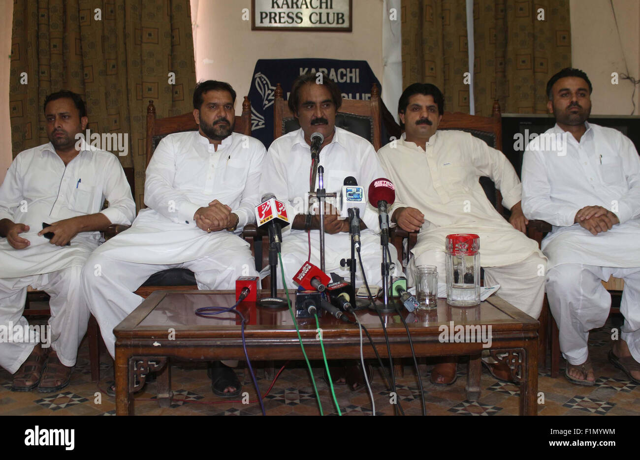 Leader of tehreek e insaf hi-res stock photography and images - Alamy