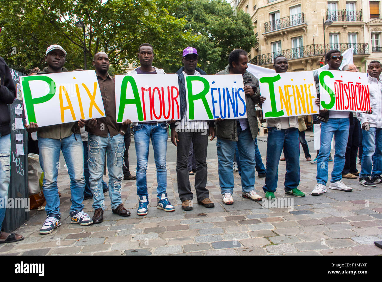 African immigrants paris hi-res stock photography and images - Alamy