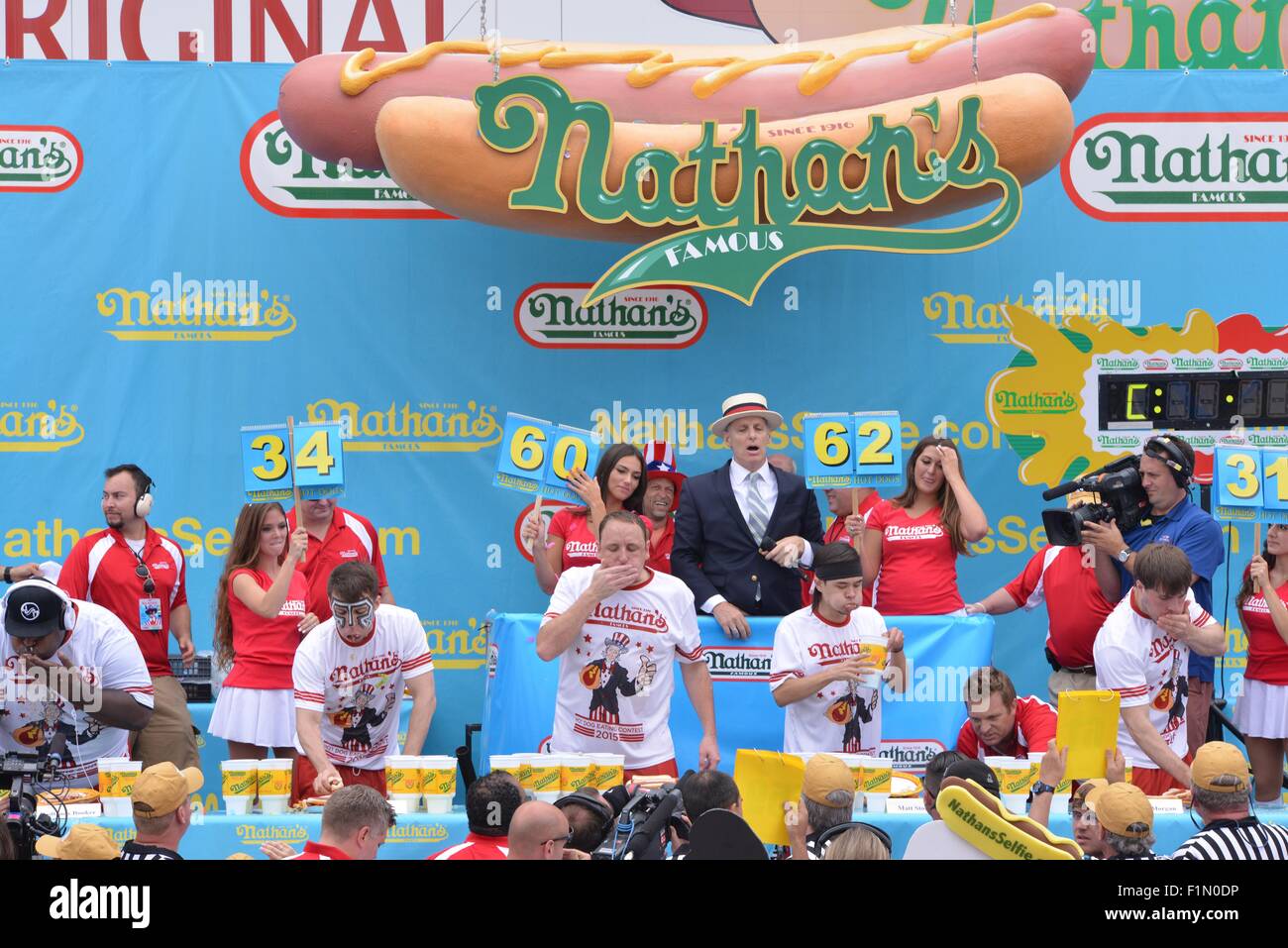 Nathan's Famous International Hot Dog Eating Contest at Coney Island ...