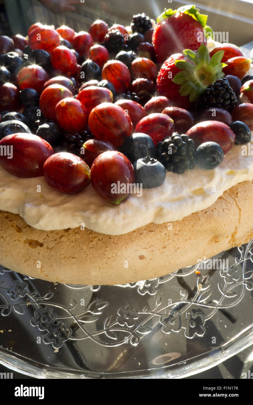 homemade Pavlova with fresh red fruits Stock Photo - Alamy