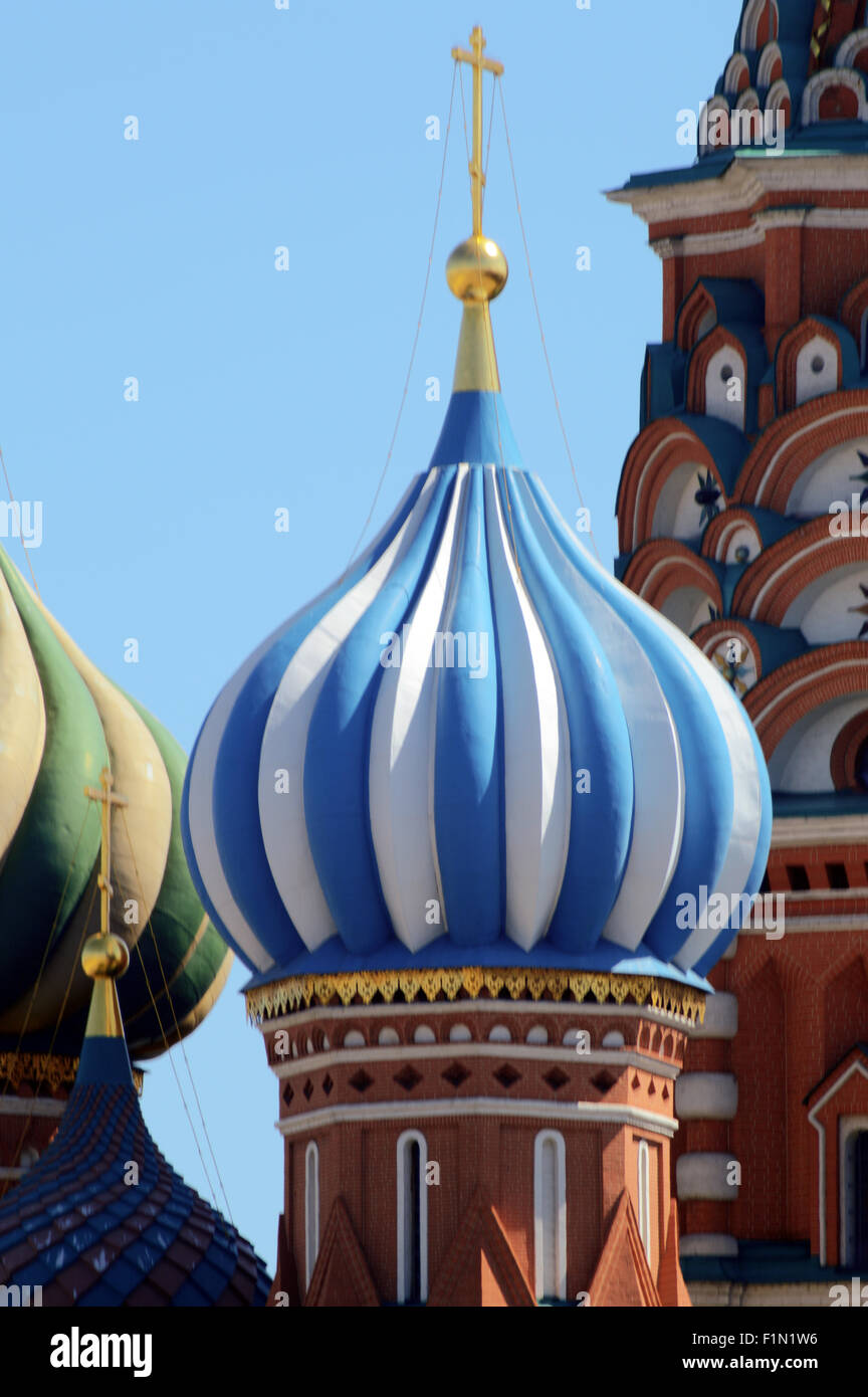The Moscow Kremlin Red Square, St. Basil's Cathedral Sunlight Day ...