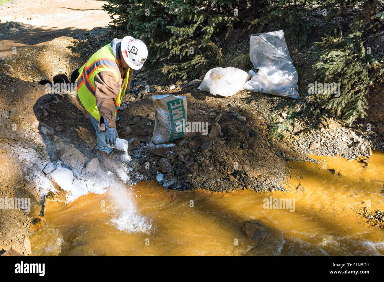 Water leak restoration hi-res stock photography and images - Alamy