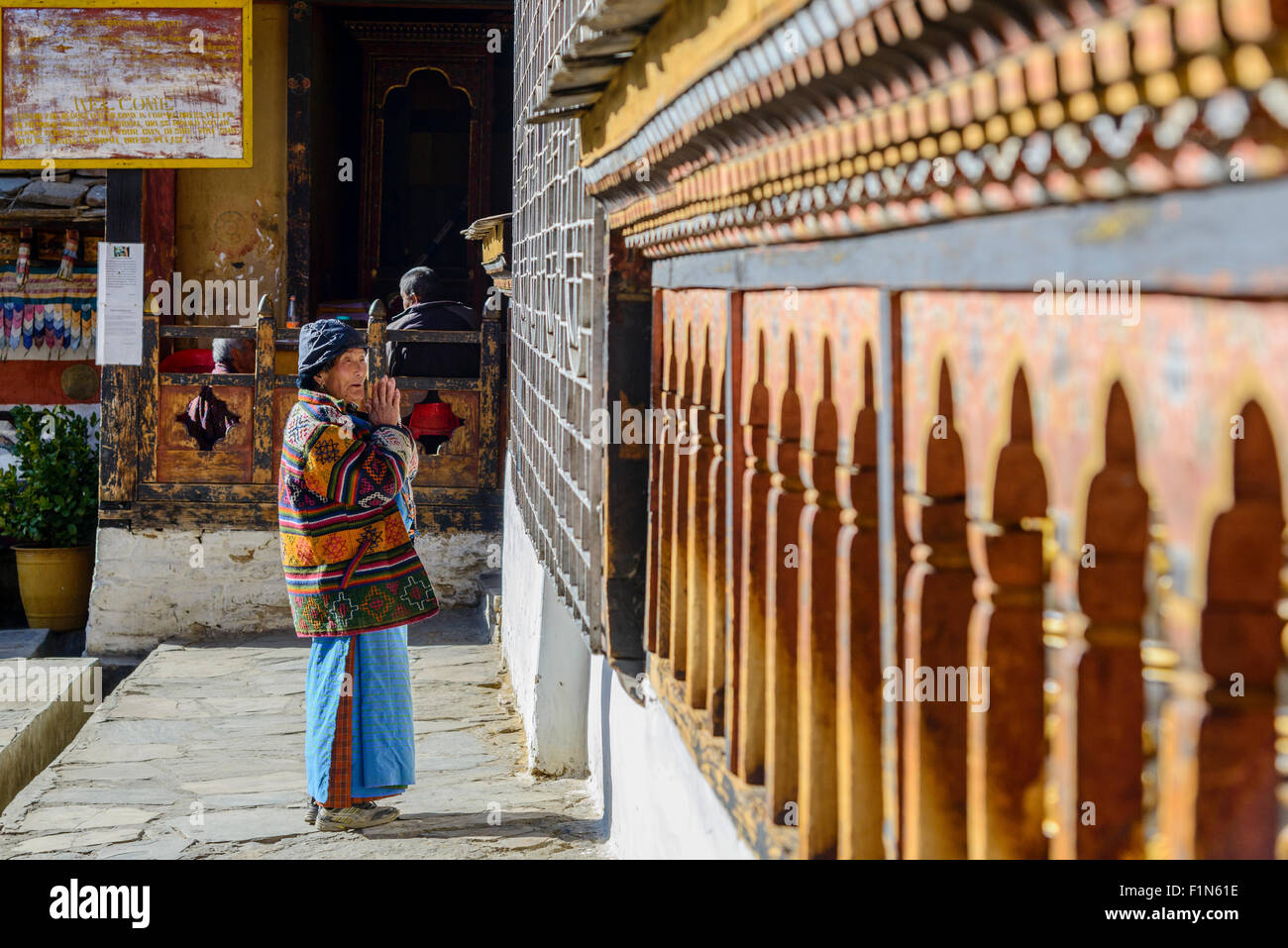 Himalaya tradition hi-res stock photography and images - Alamy