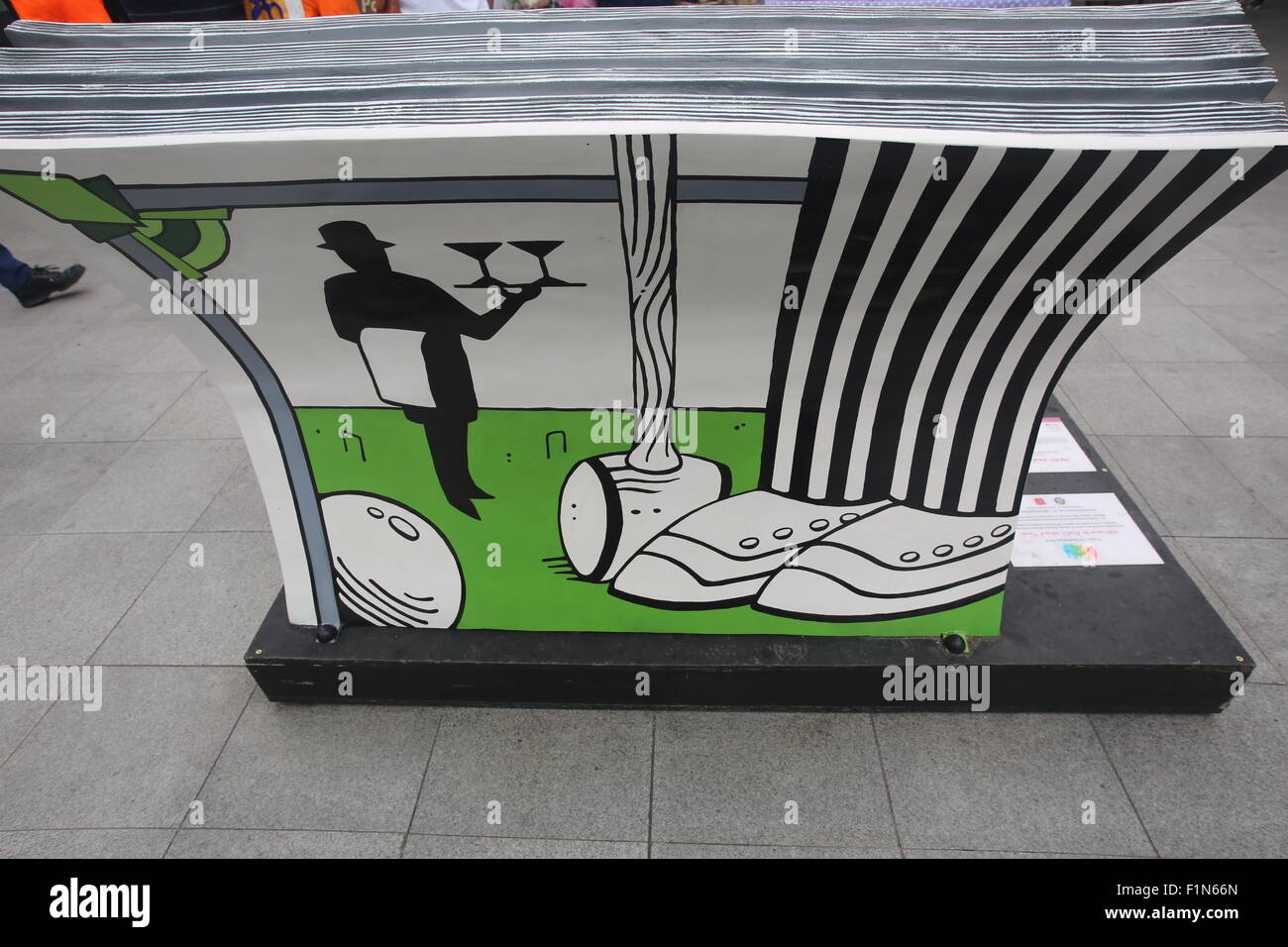 London Book Benches Stock Photo - Alamy