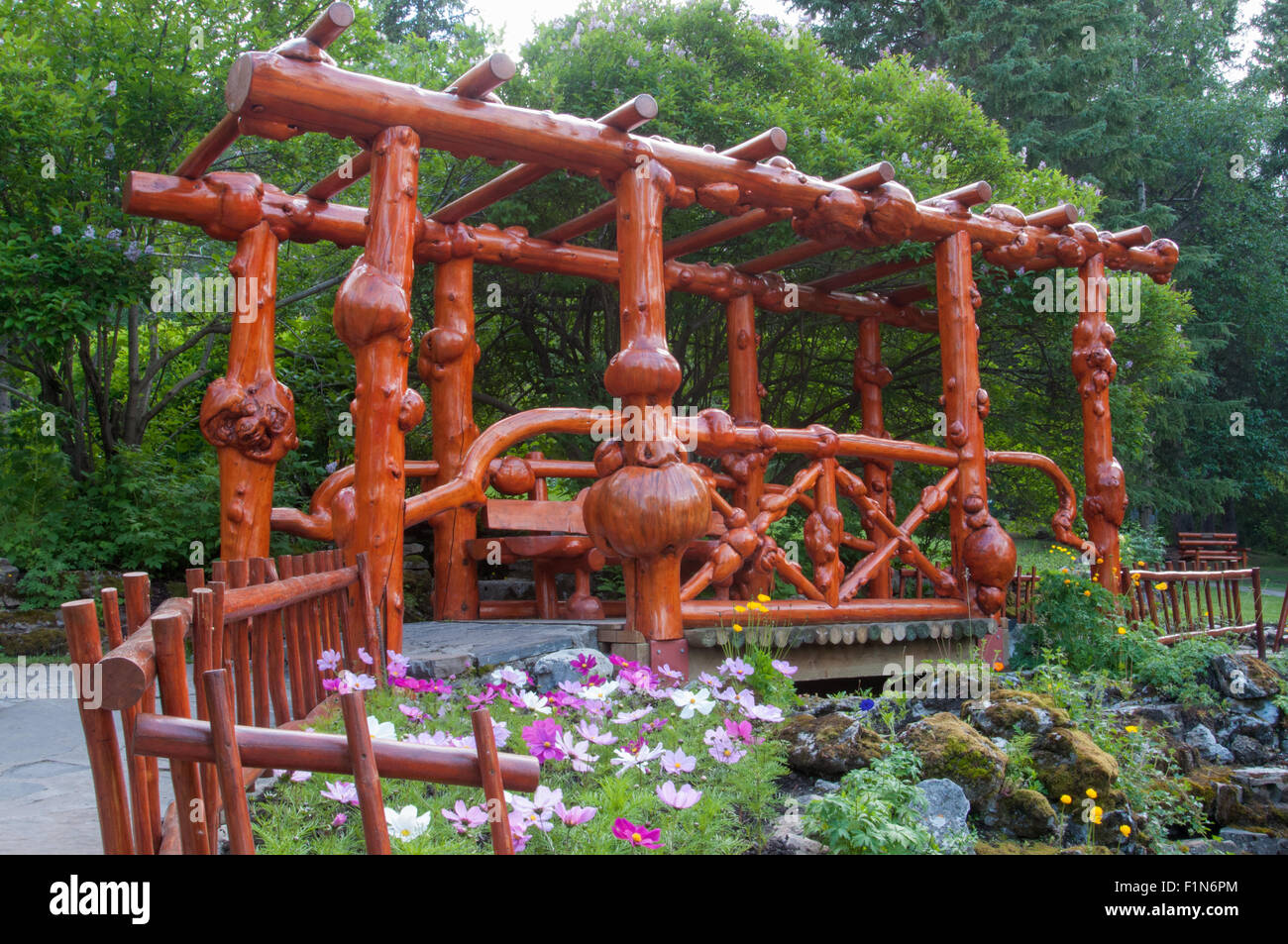 Pergola bridge hi-res stock photography and images - Alamy