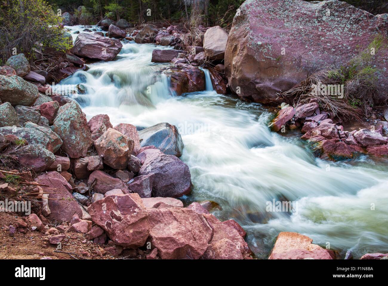 Spring mountain water hi-res stock photography and images - Alamy