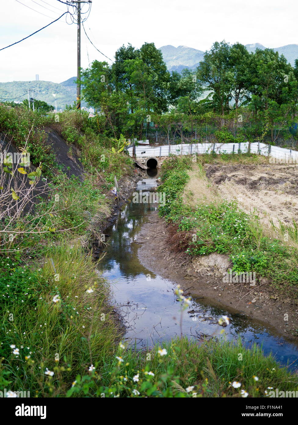 Agricultural irrigation canal hi-res stock photography and images - Alamy
