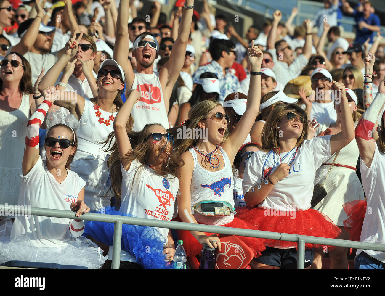 September: 04, 2015: Southern Methodist Mustangs fans cheering for ...