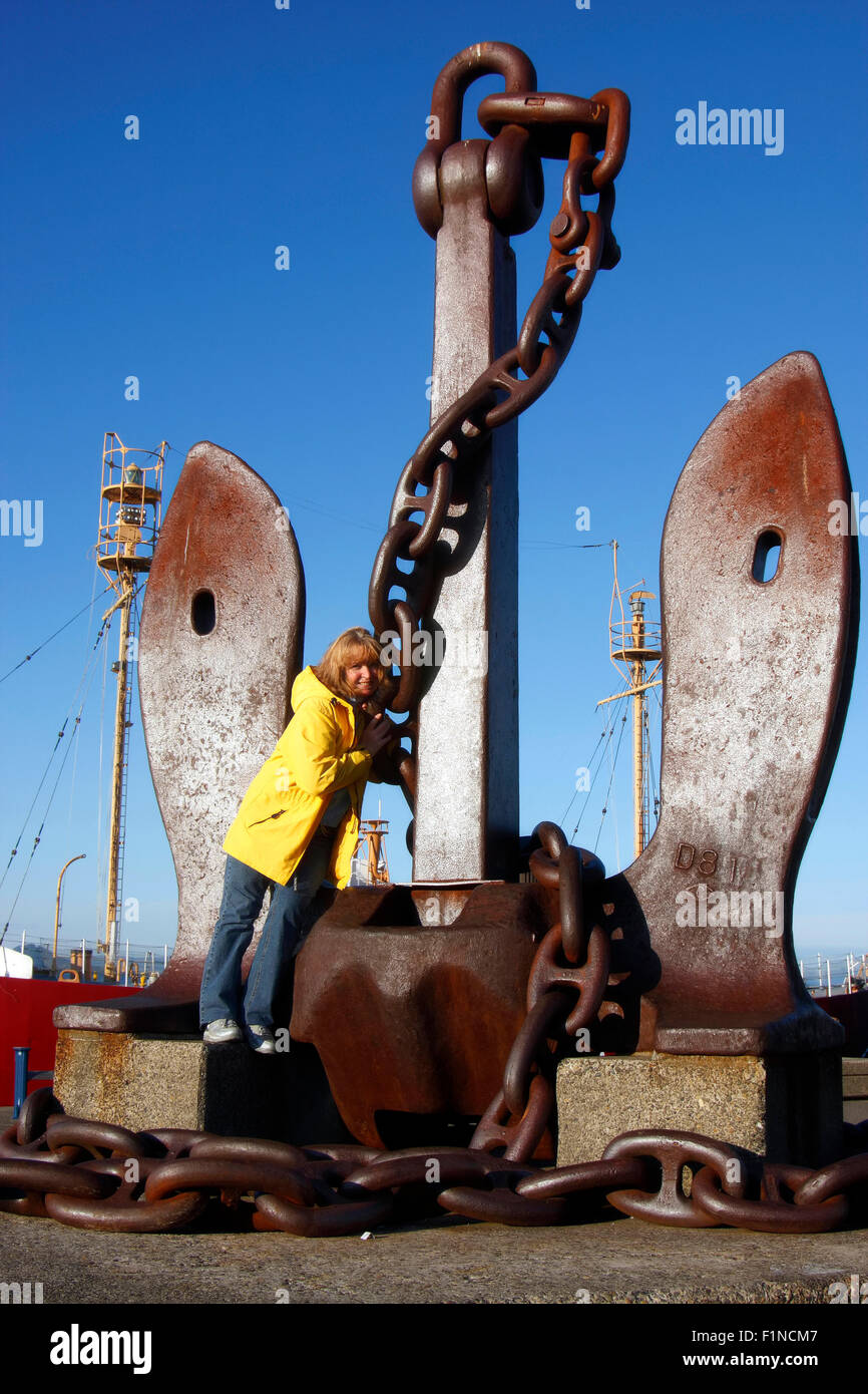 Anchor monument in Astoria Oregon Stock Photo - Alamy