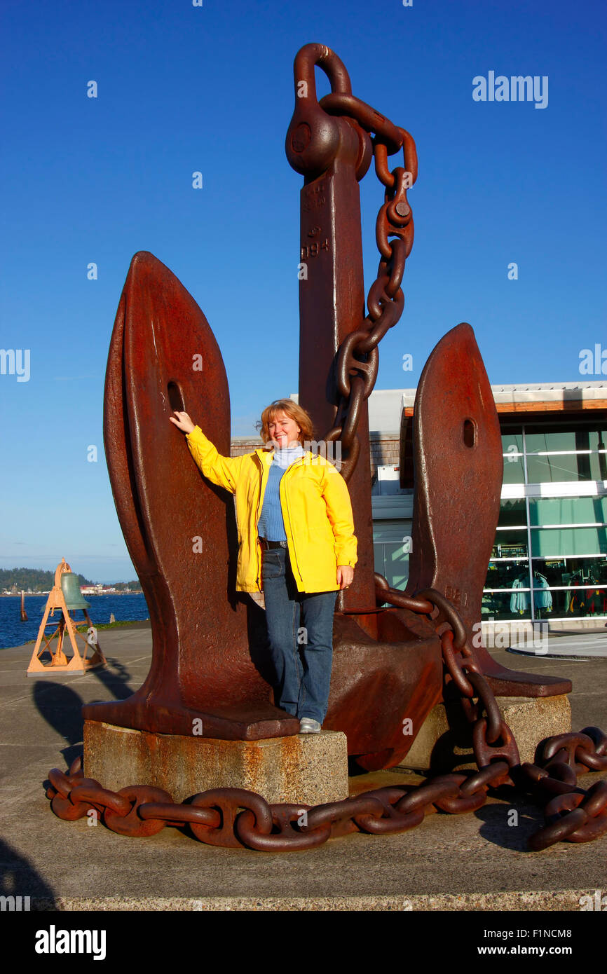 Anchor monument in Astoria Oregon Stock Photo - Alamy