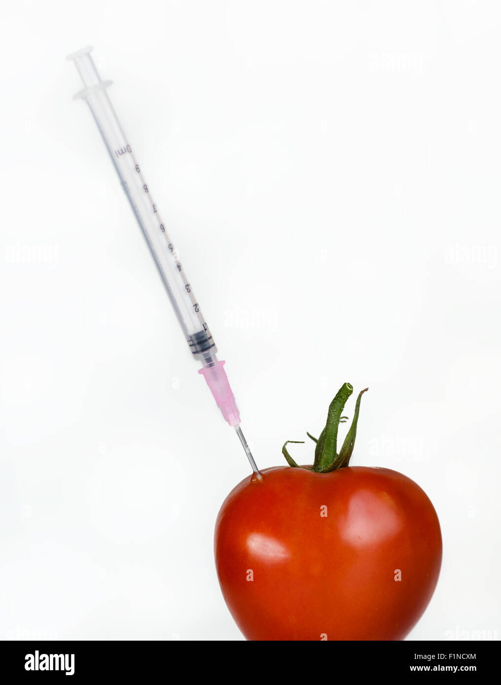 Big syringe needle hi-res stock photography and images - Alamy