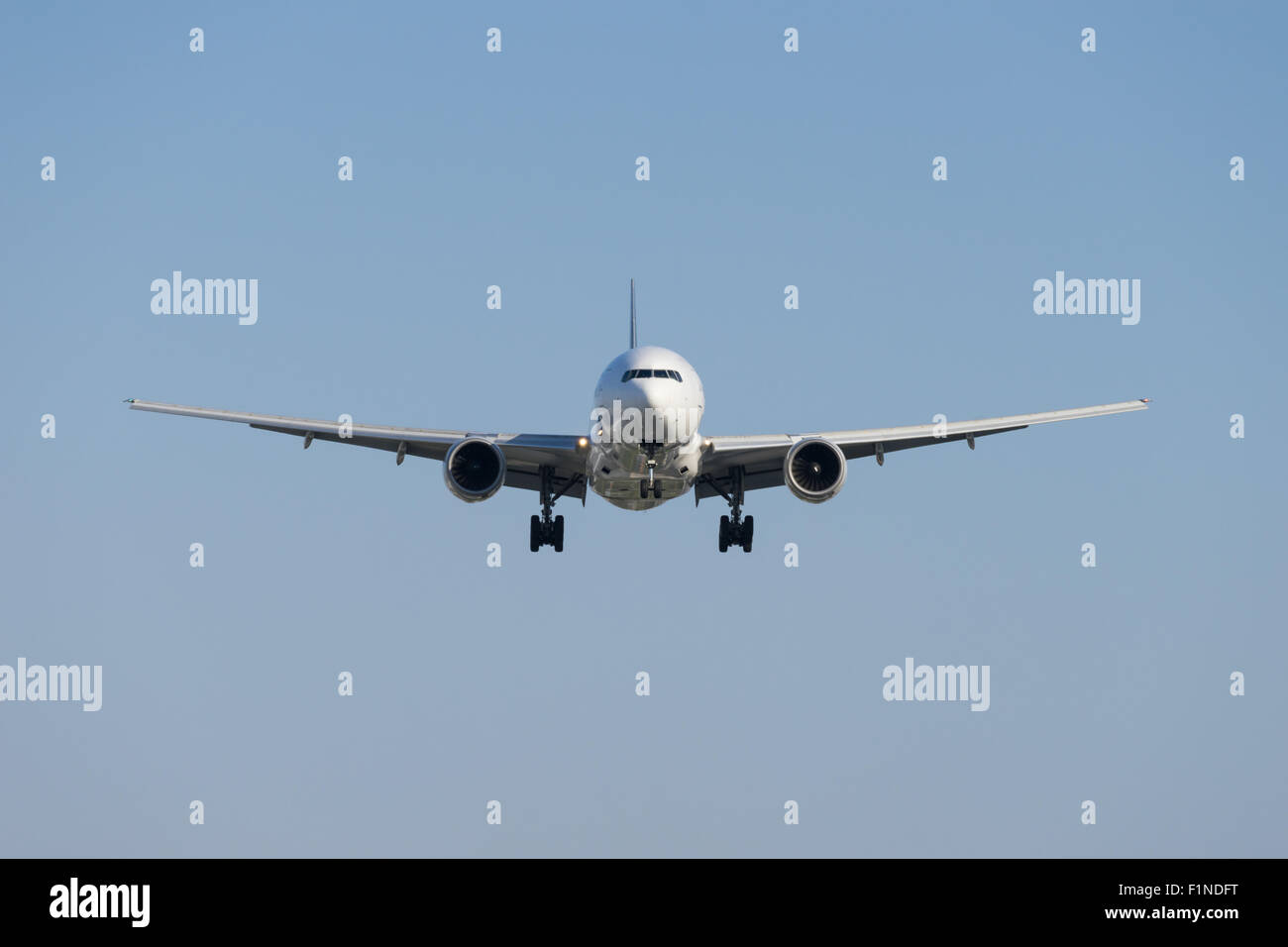 777 200 hi-res stock photography and images - Alamy