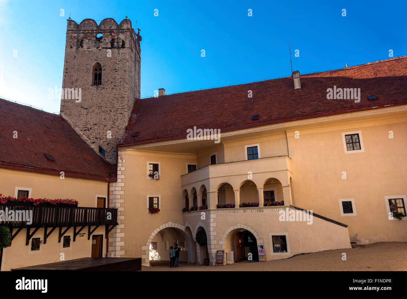 Castle courtyard south tower hi-res stock photography and images - Alamy