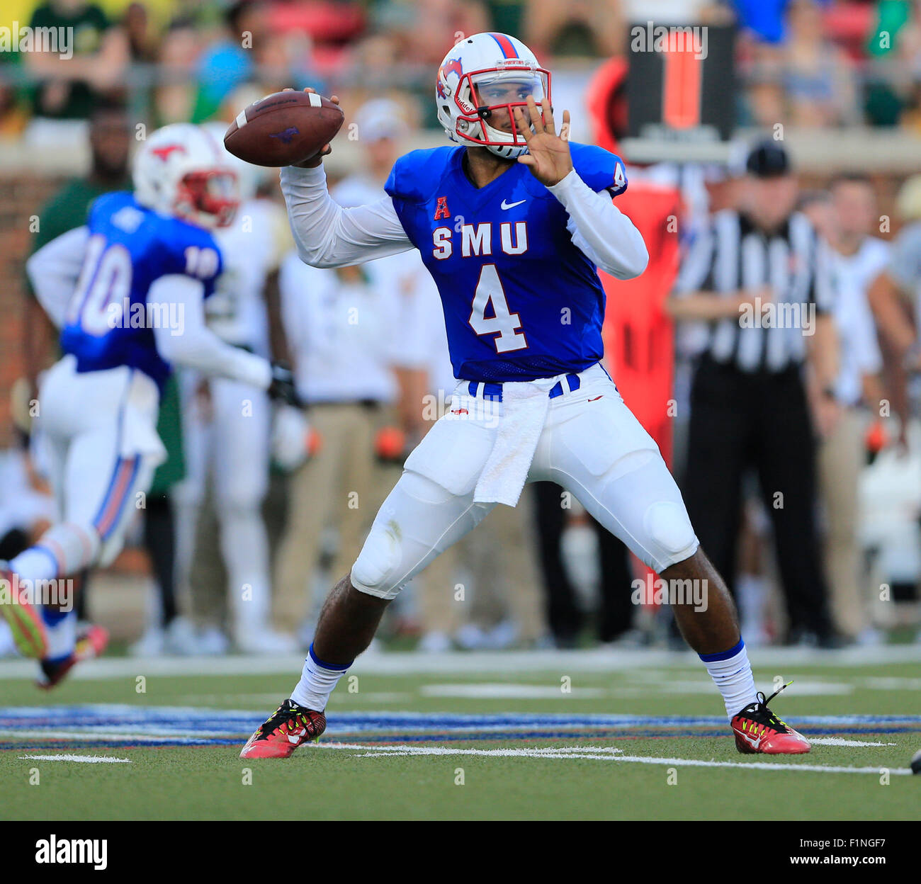 Matt davis hi-res stock photography and images - Alamy