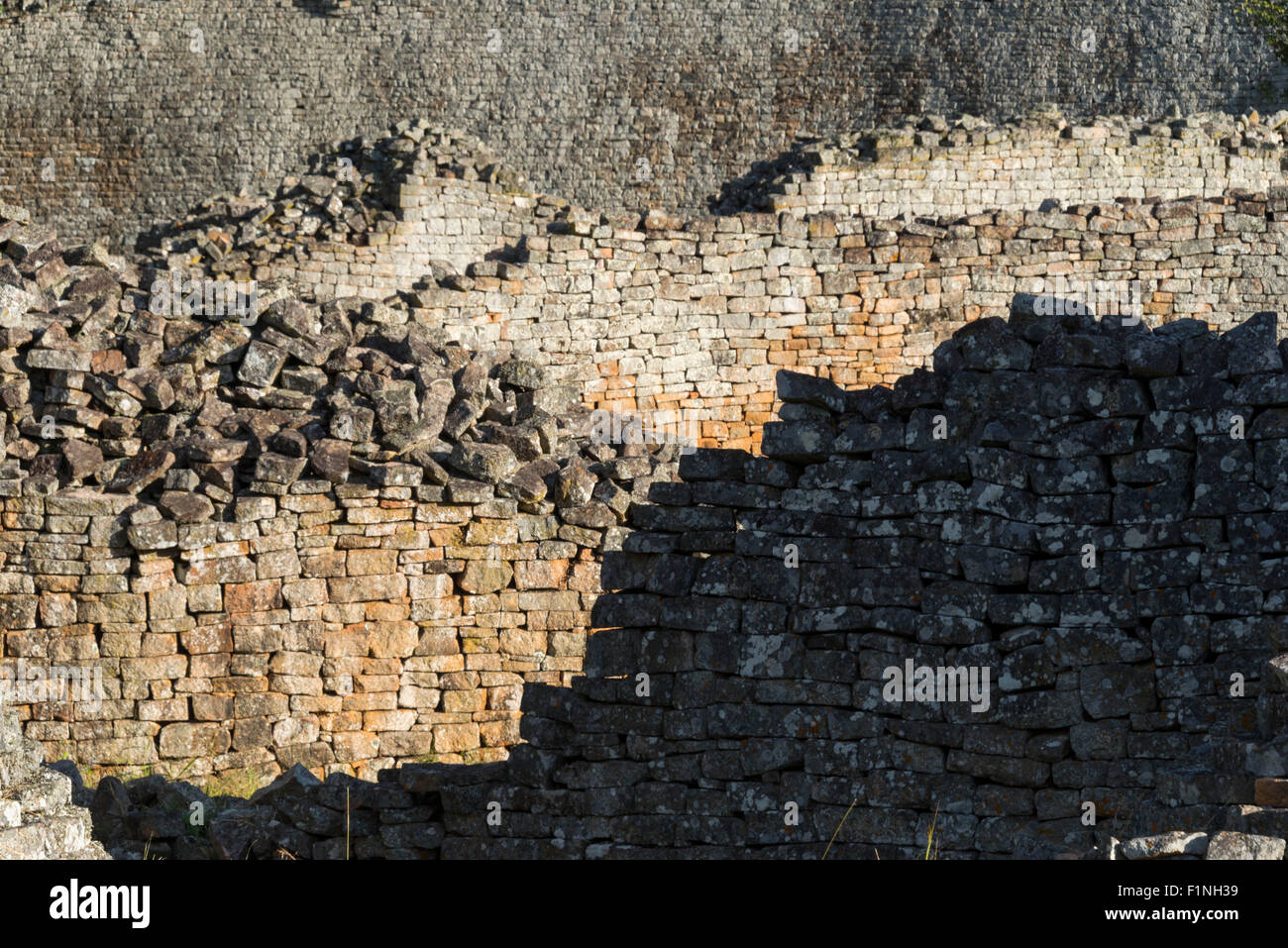 Large houses of stone chiefs' houses kalanga people great enclosure ...