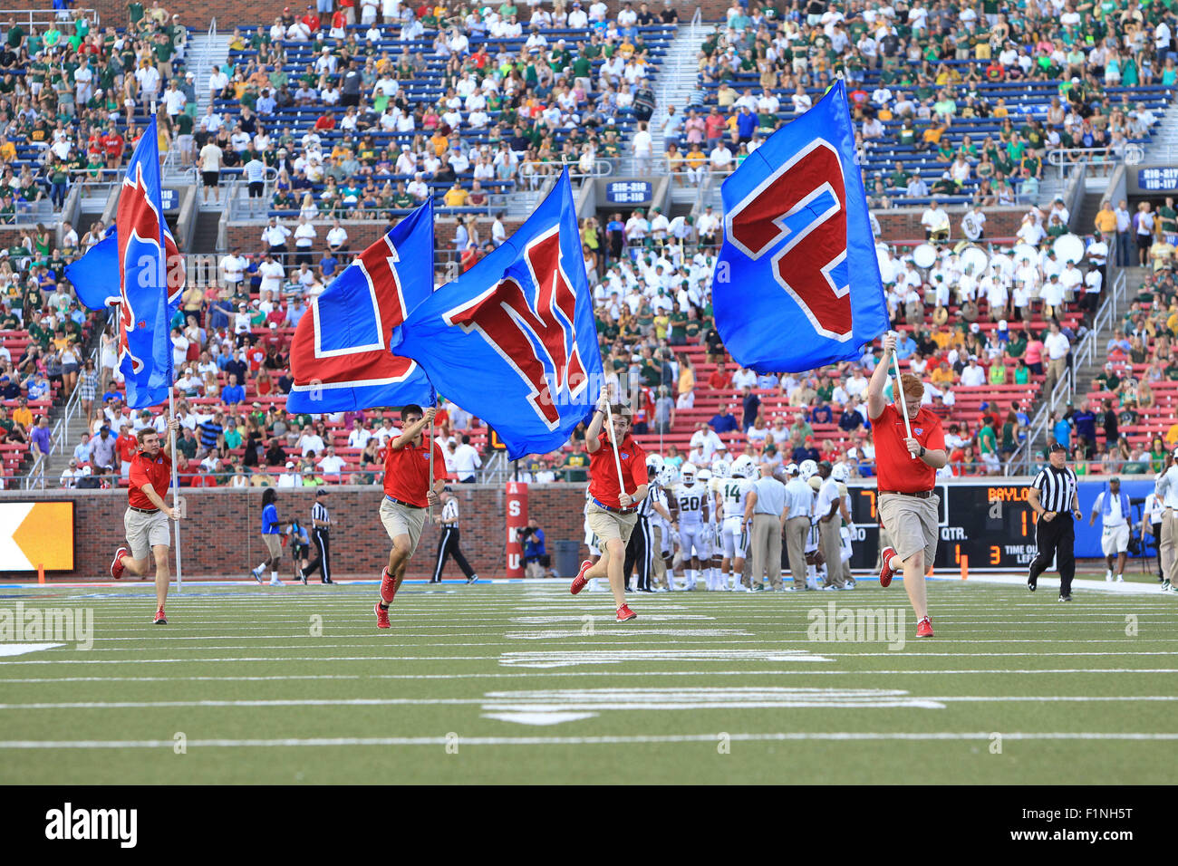 Dallas, TX, USA. 4th Sep, 2015. SMU Mustangs Cheer squad during the ...