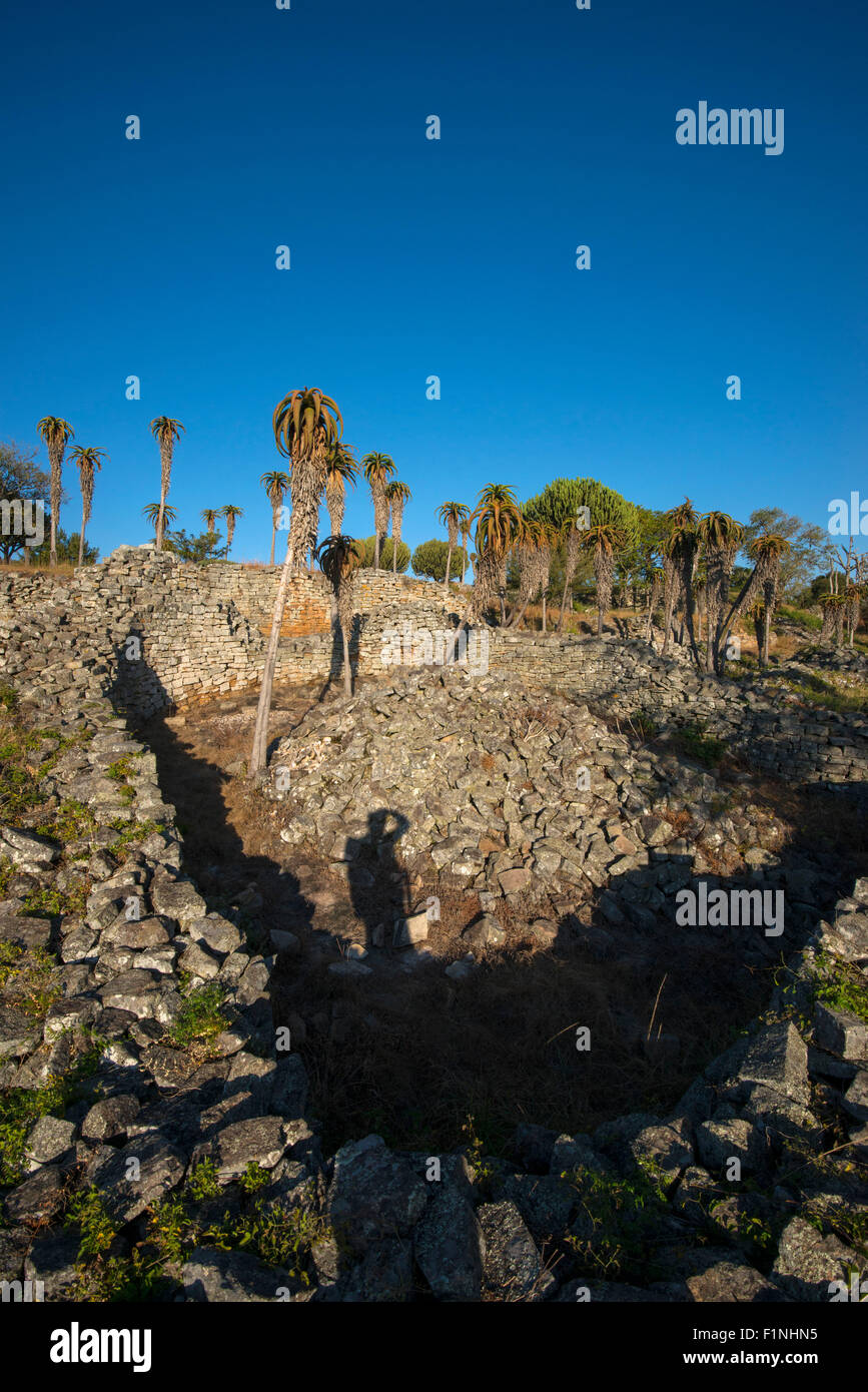 Shona people traditional hi-res stock photography and images - Alamy