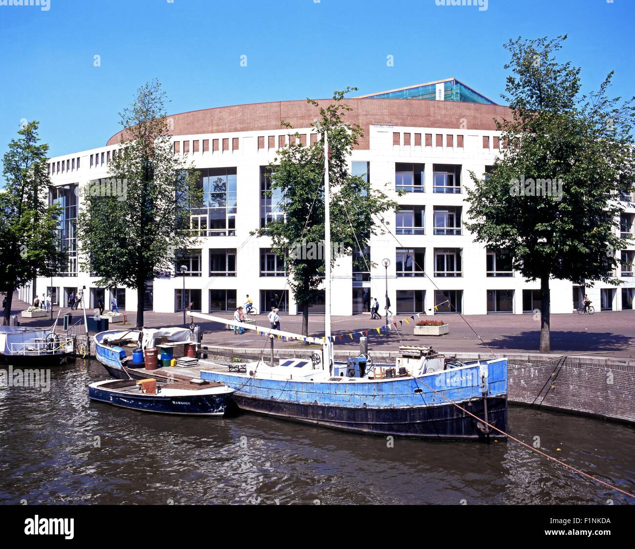 Music theatre and Opera House alongside the River Amstel, Amsterdam ...