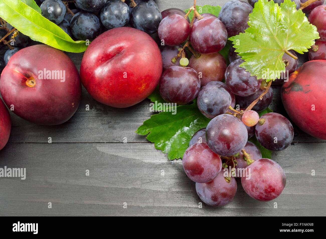 Table of fruit hi-res stock photography and images - Alamy