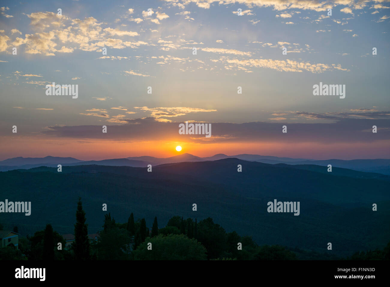 Tuscany sunset hi-res stock photography and images - Alamy