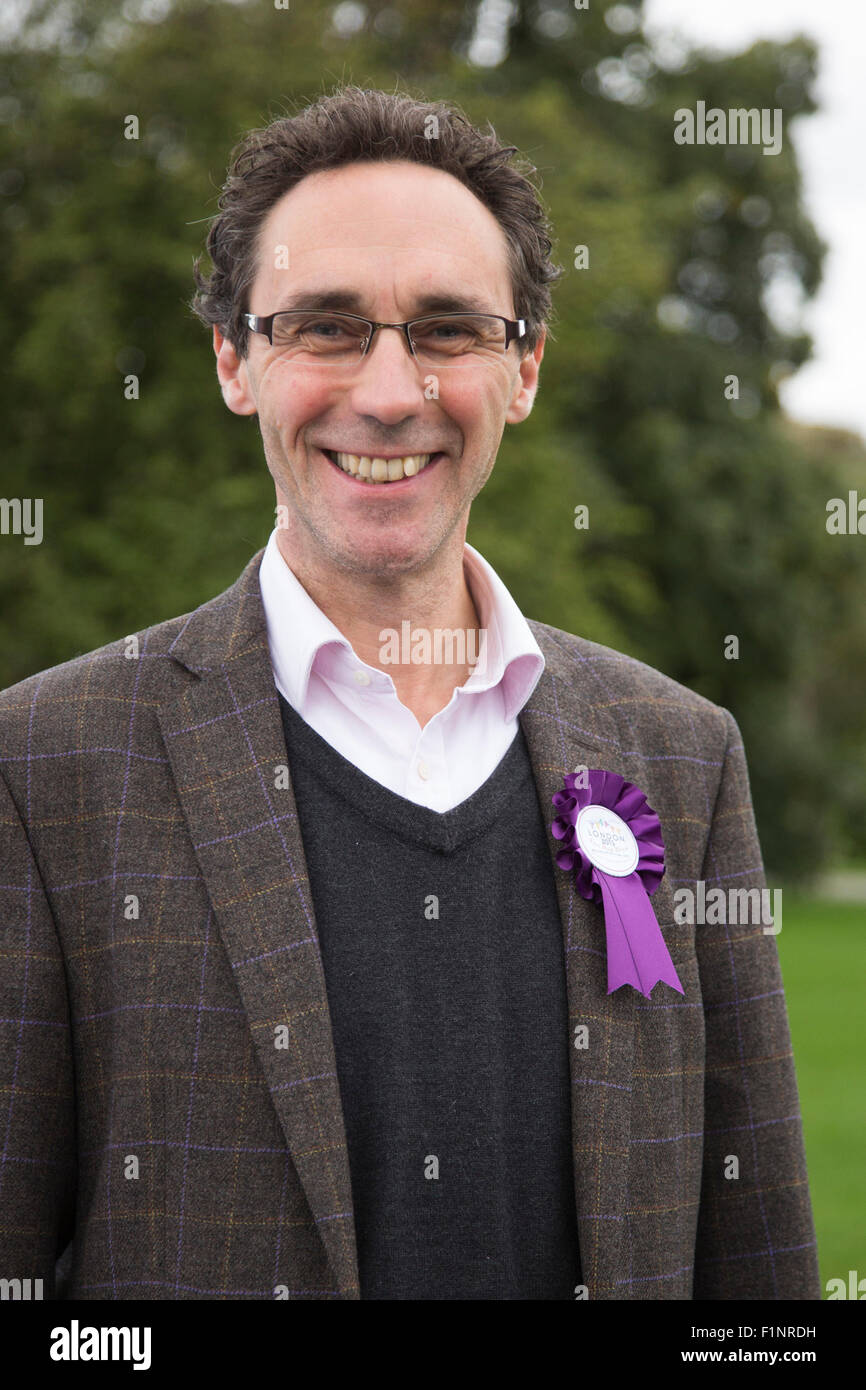 Guy henry hi-res stock photography and images - Alamy