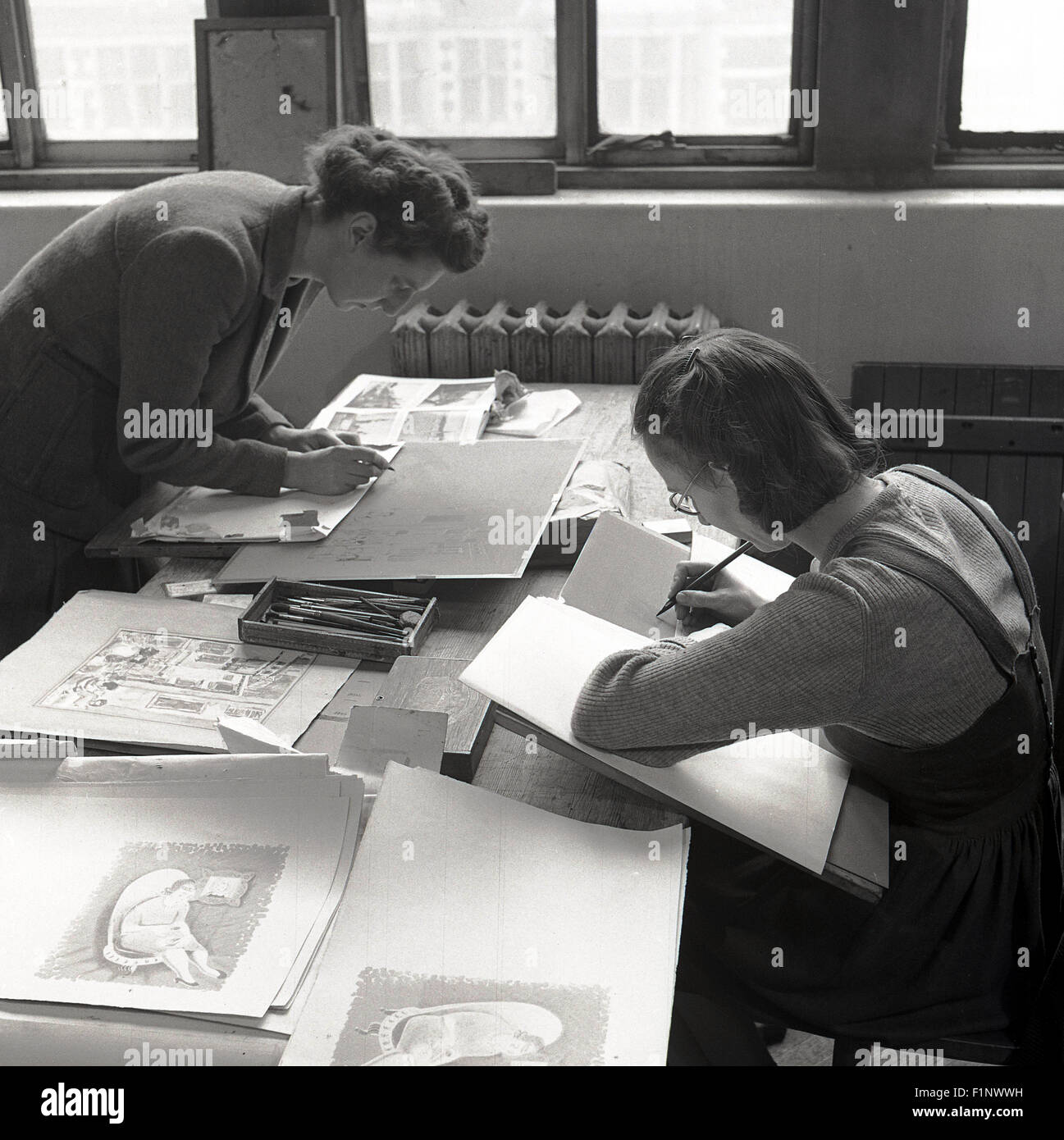 1950s historical picture female workers hi-res stock photography and ...