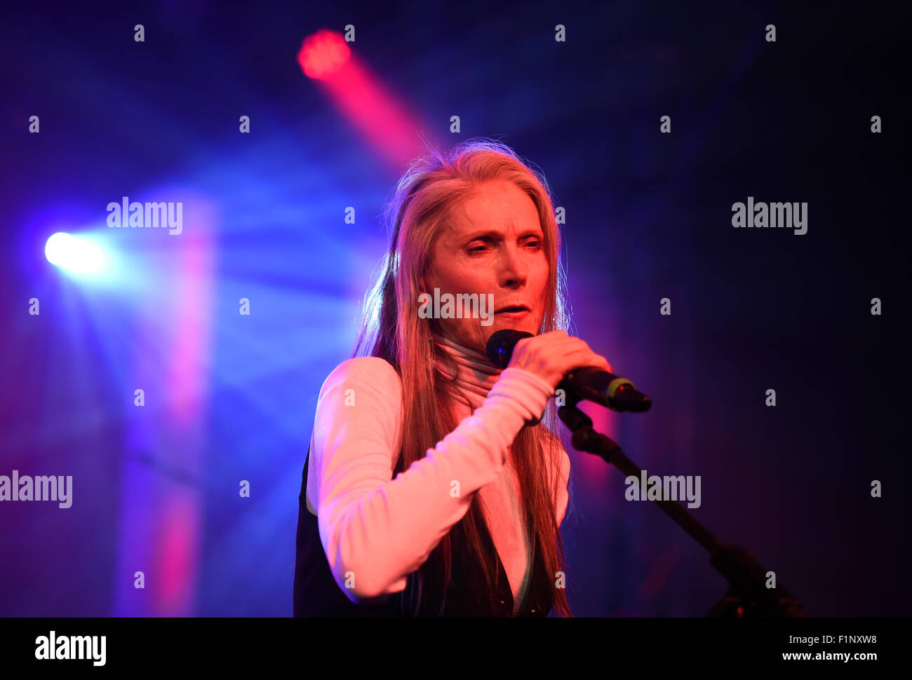 Eveline hall hi-res stock photography and images - Alamy
