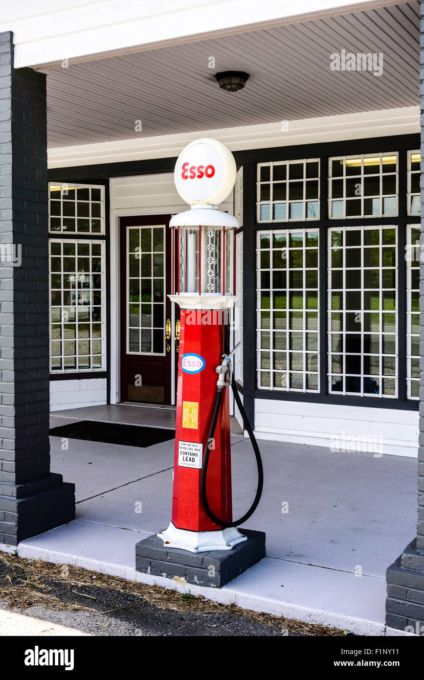 Glubiak Law Office, Restored Gas Station, 19840 King William Road, King ...