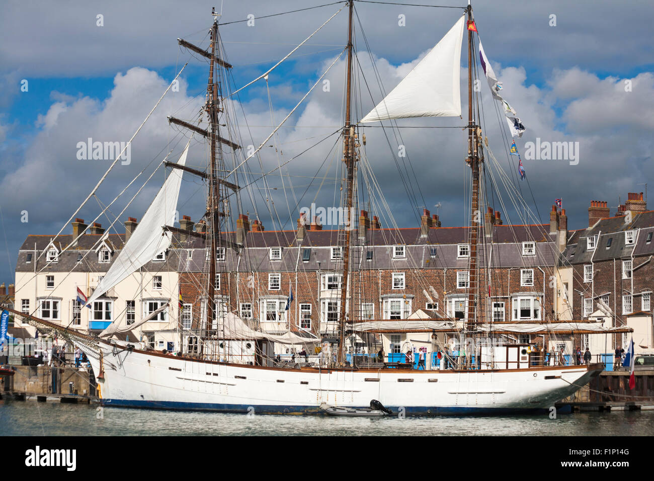 Weymouth, Dorset, UK. 5 September 2015. Crowds attend the Waterfest ...
