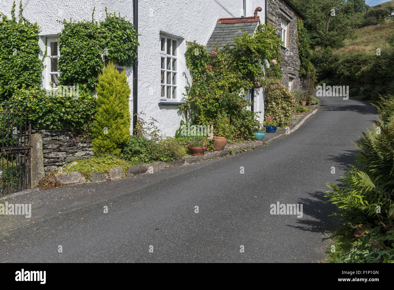 Low bridge hi-res stock photography and images - Alamy