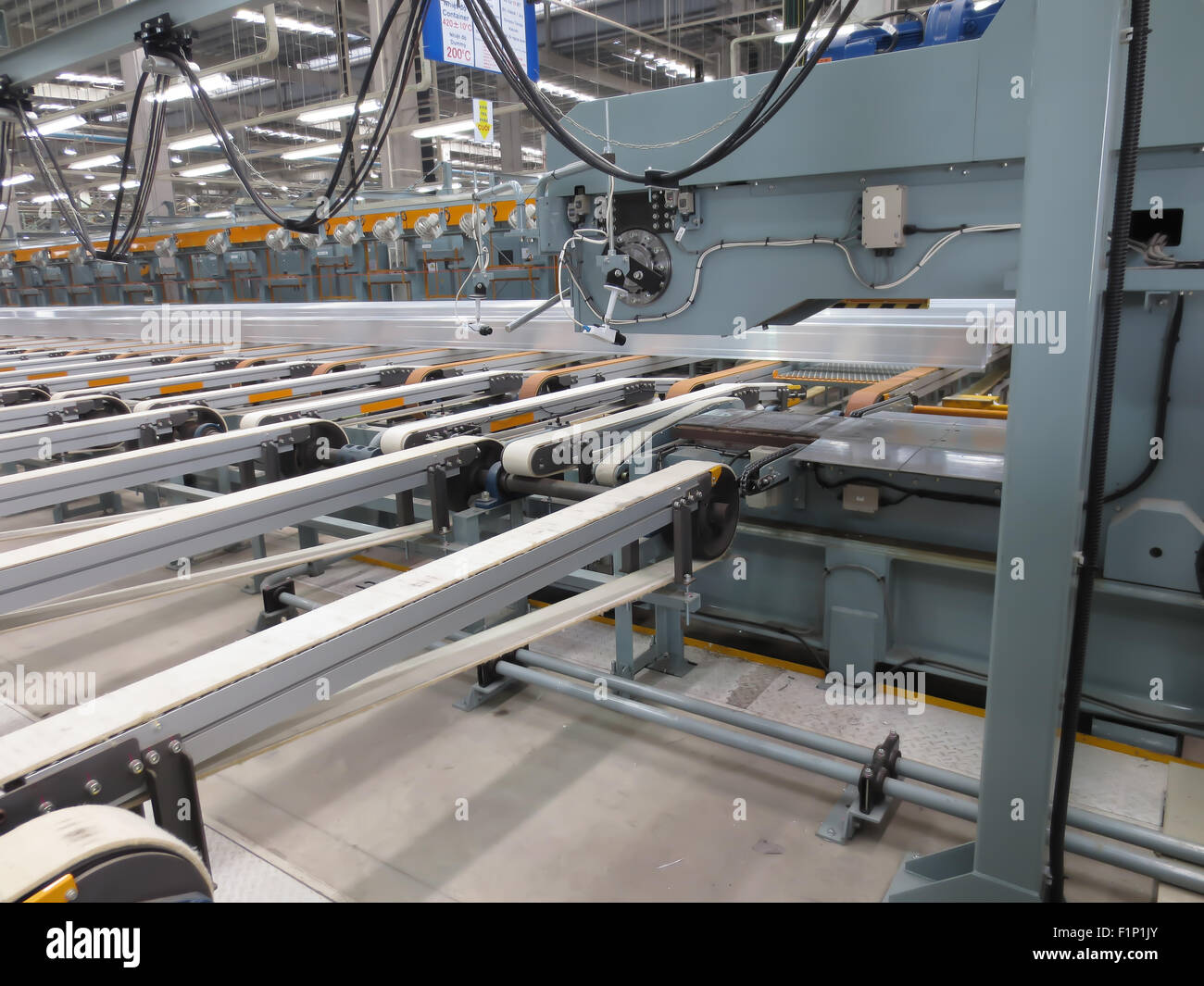 Blow moulding hi-res stock photography and images - Alamy