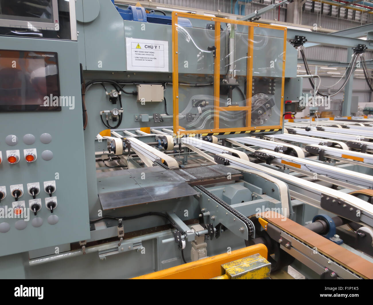 Blow moulding hi-res stock photography and images - Alamy