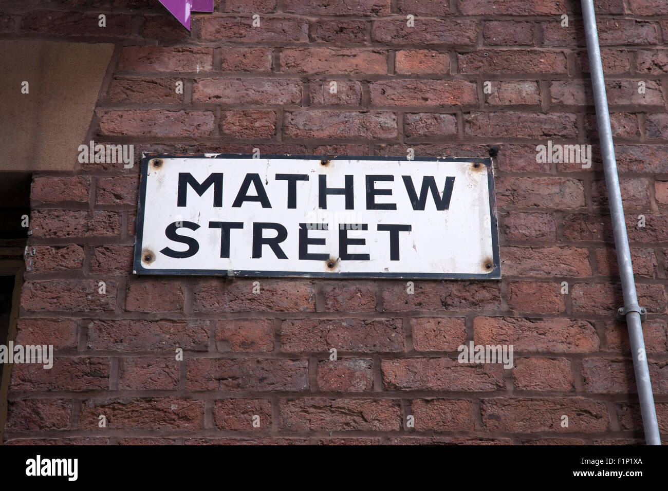 Matthew street sign hi-res stock photography and images - Alamy