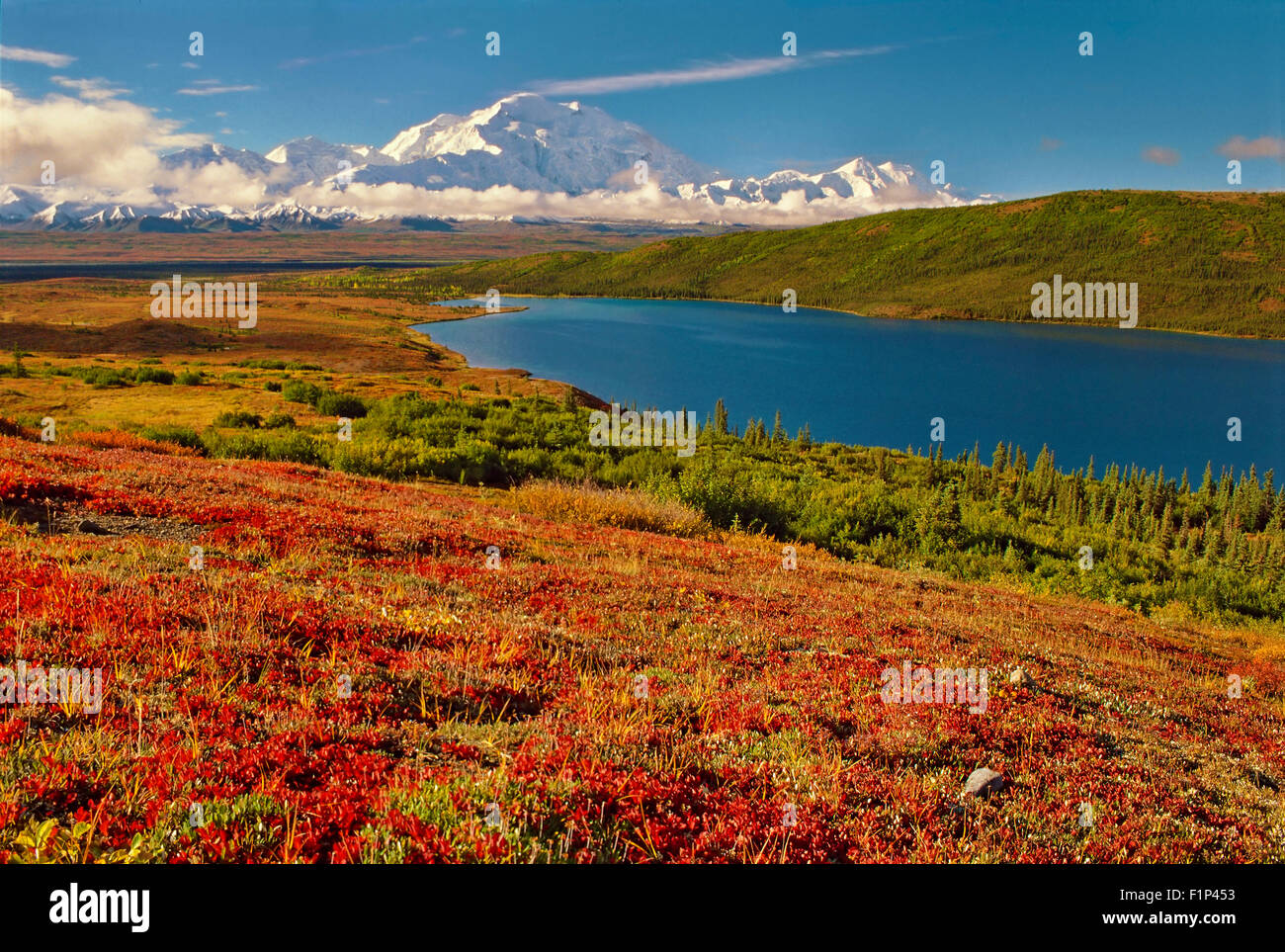 Wonder lake hi-res stock photography and images - Alamy