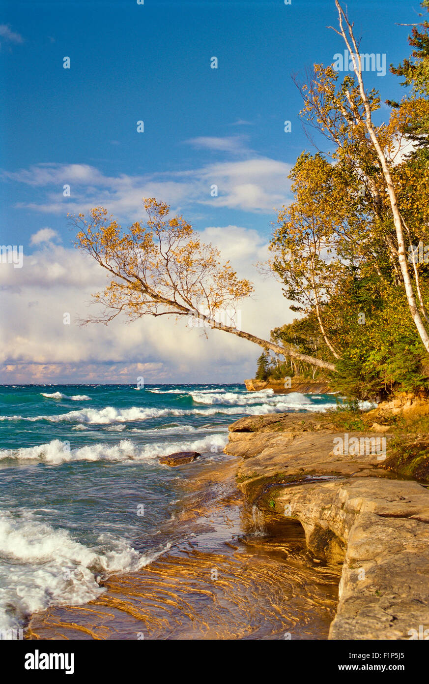 Pictured rocks national lakeshore shale hi-res stock photography and ...