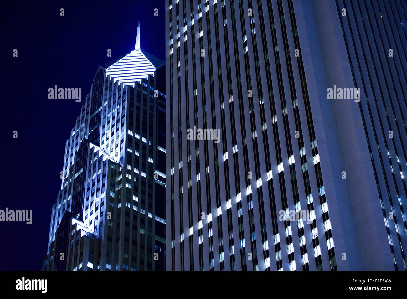 Chicago Skyscrapers at Night. Residential and Commercial Space in the ...