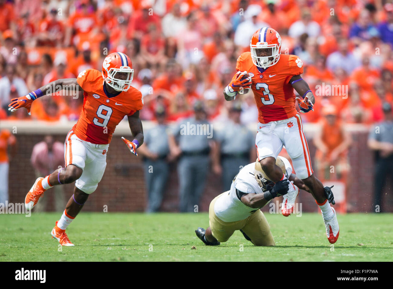 Clemson wide receiver artavis scott hi-res stock photography and images ...
