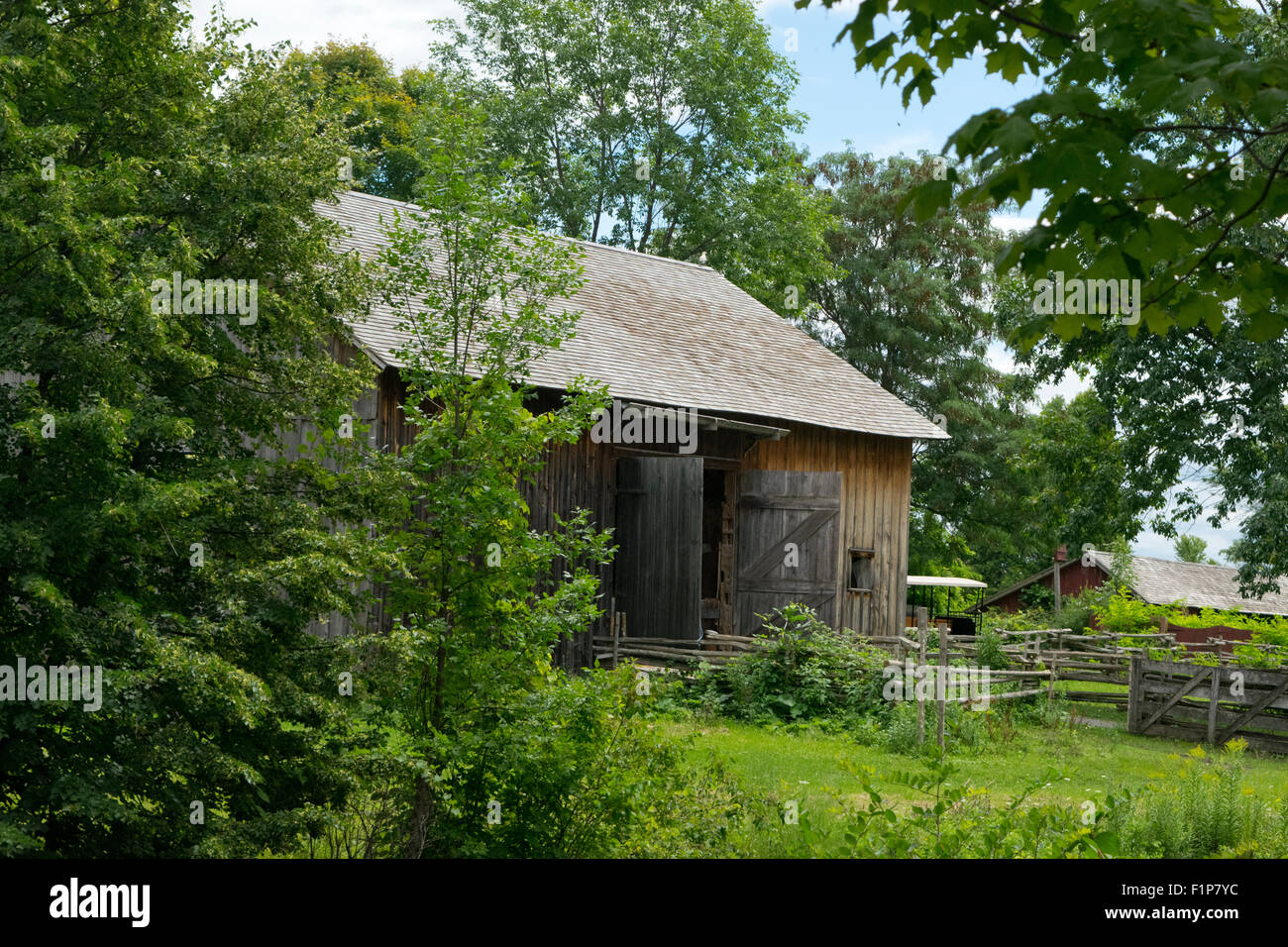 An old barn at Upper Canada Village Stock Photo - Alamy