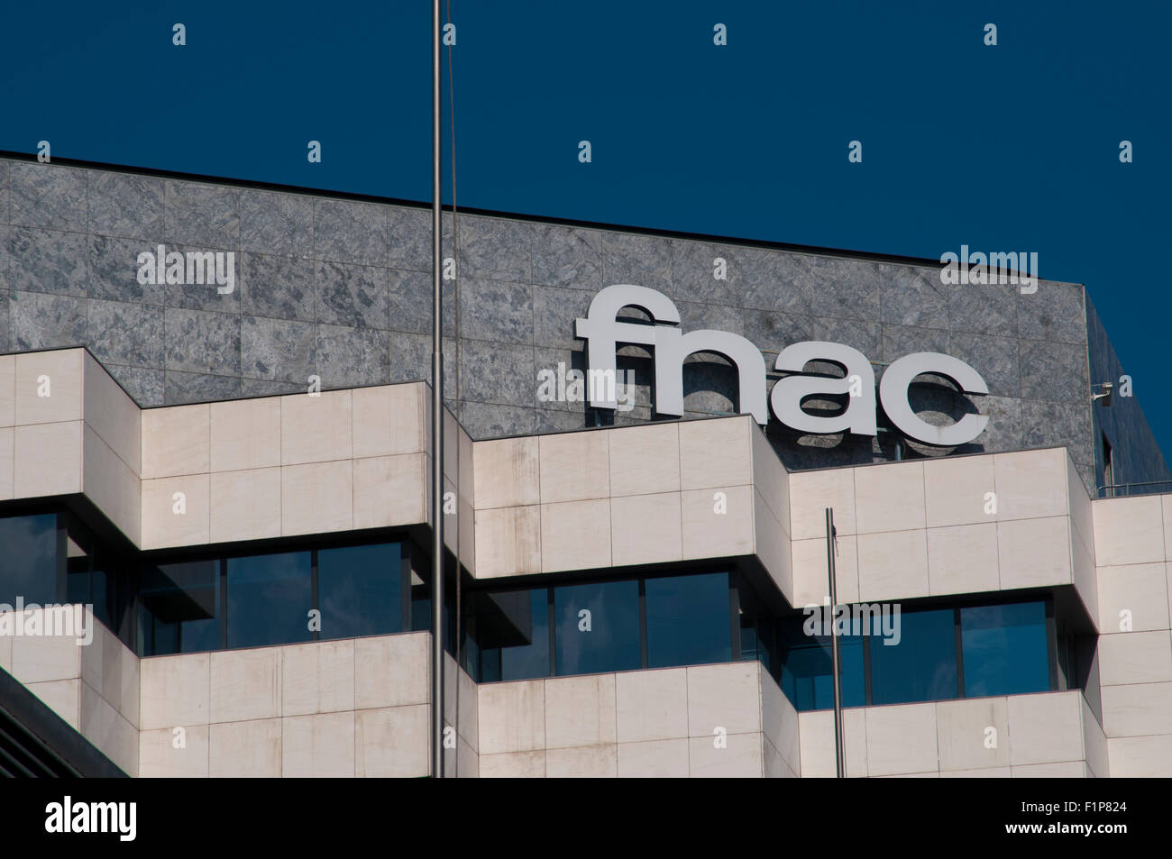 El triangle hi-res stock photography and images - Alamy