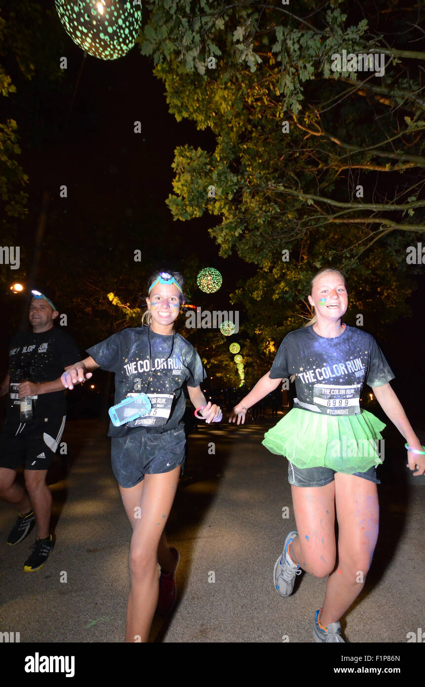 Color Run Night. For the first time in the UK the 'Color Run' took ...