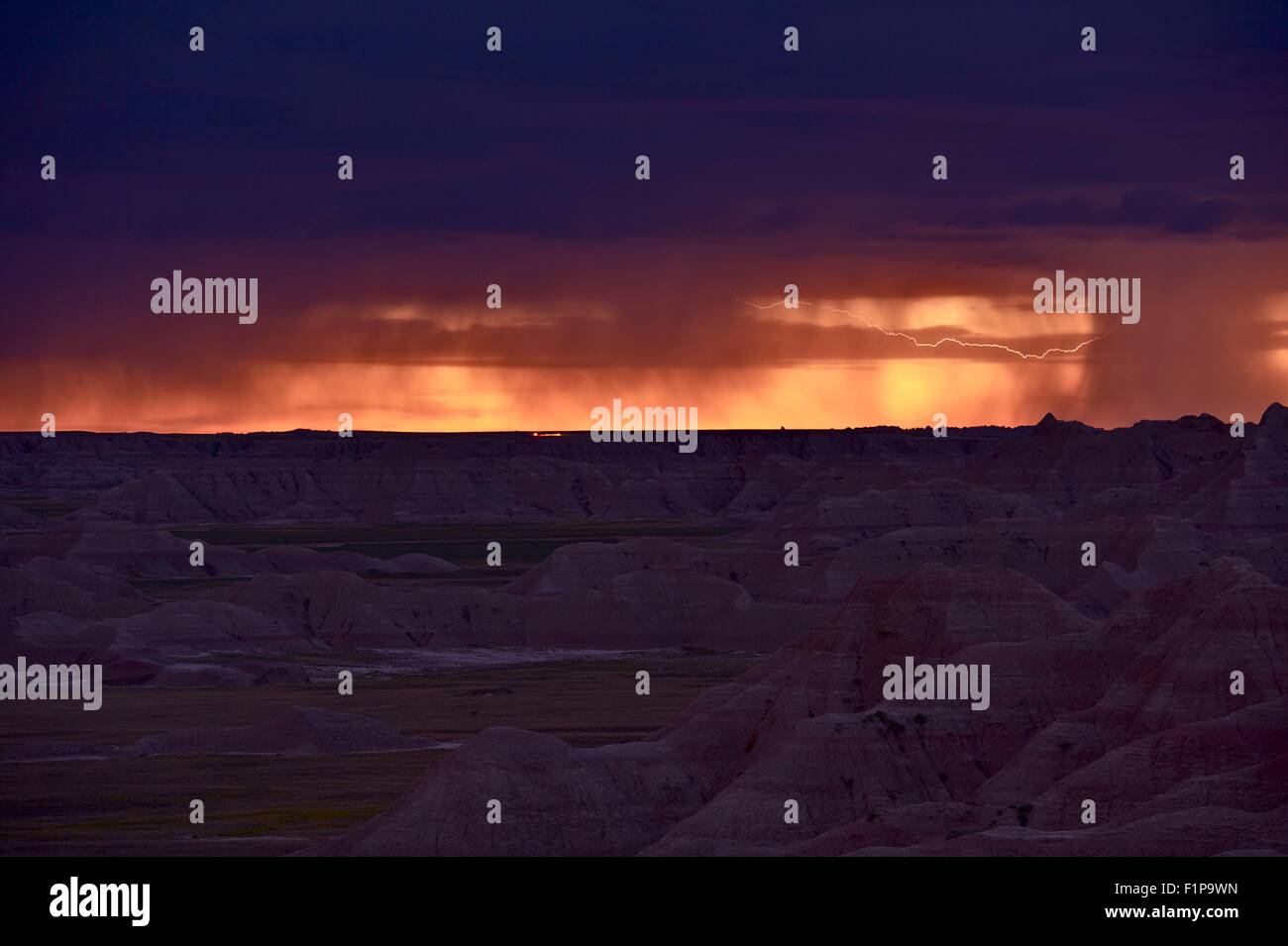 Landscape lightning thunderstorm hi-res stock photography and images ...
