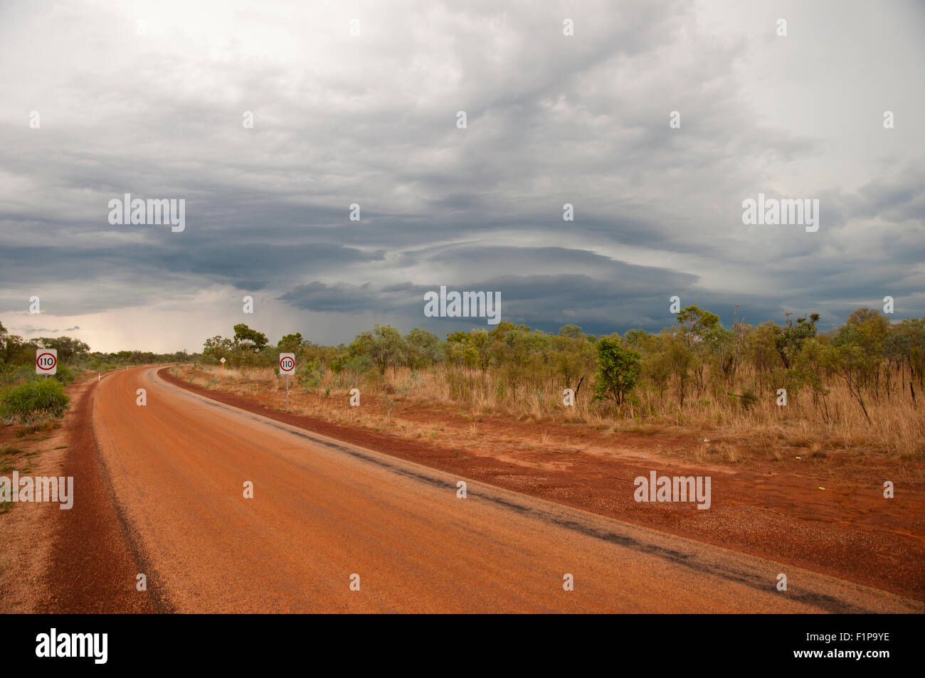 Supercell storm hi-res stock photography and images - Alamy