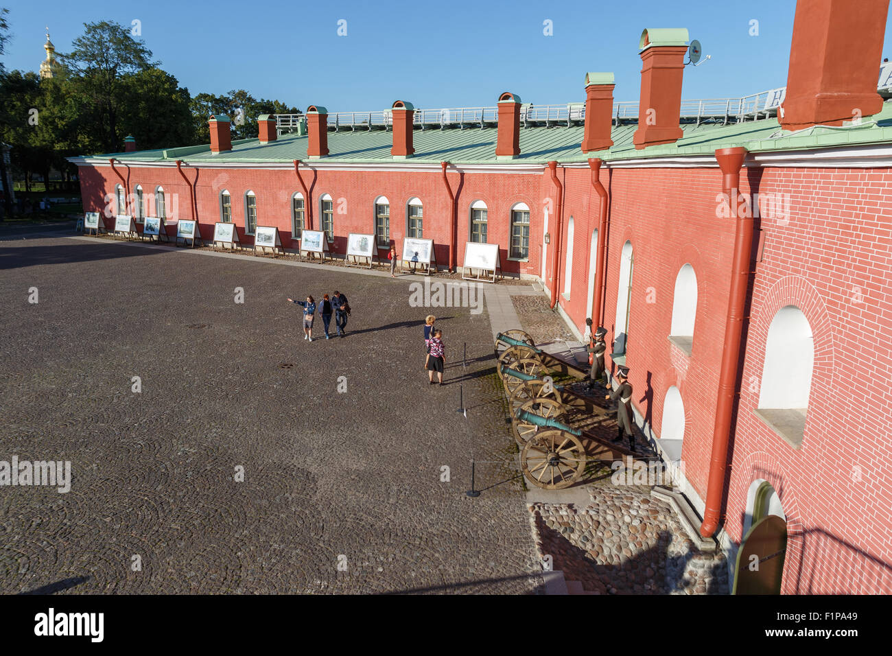 The old diorama building hi-res stock photography and images - Alamy