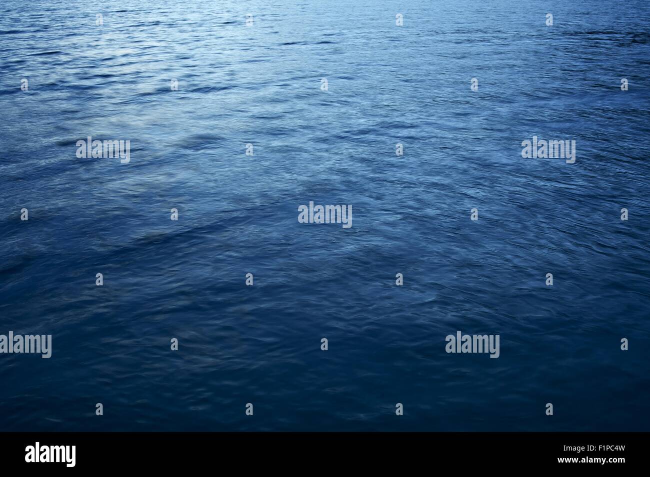 Lake Blue Water - Lake Crescent Dark Blue Water Photo Background Stock ...