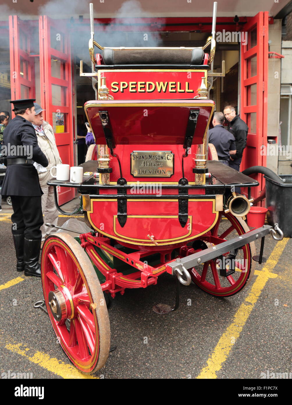 London Fire Brigade Fire Station and Fire Engines Stock Photo - Alamy