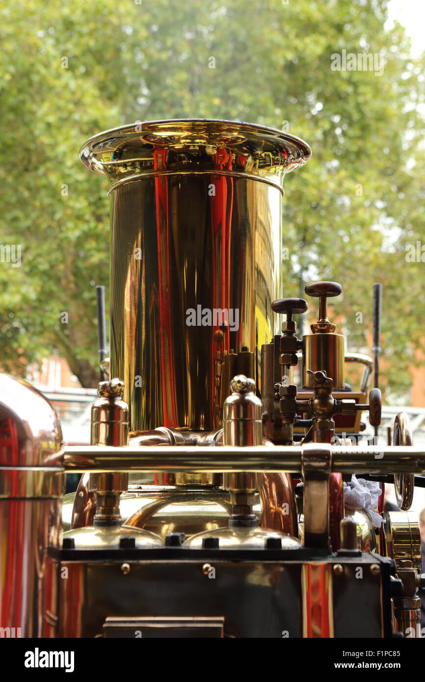 London Fire Brigade Fire Station and Fire Engines Stock Photo - Alamy